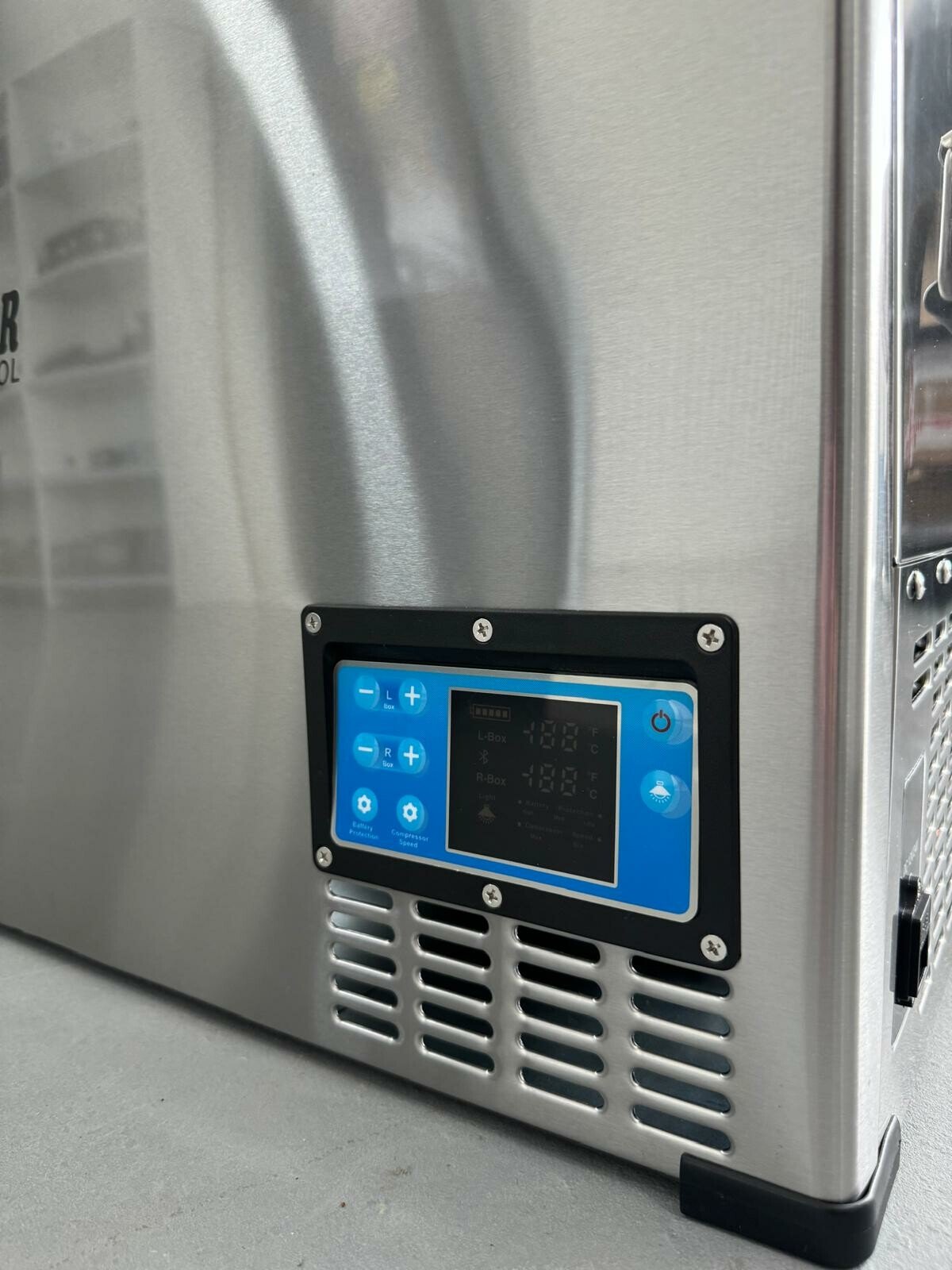 Frigider auto cu compresor smart cooler, capacitate 125L, cu bluetooth ...